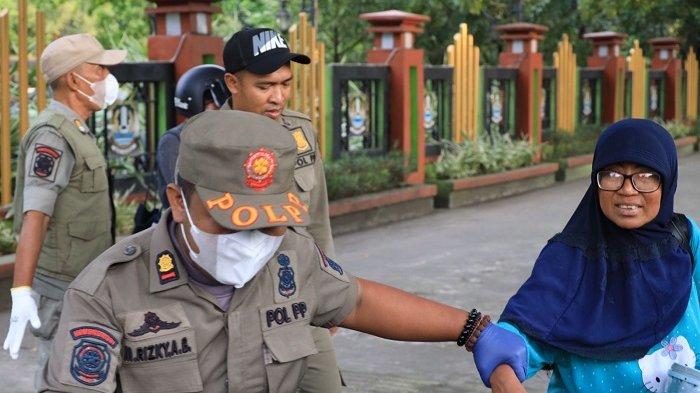 Satpol PP Kota Bekasi Berhasil Jaring 19 PMKS Saat Ramadan - Tribunbekasi.com