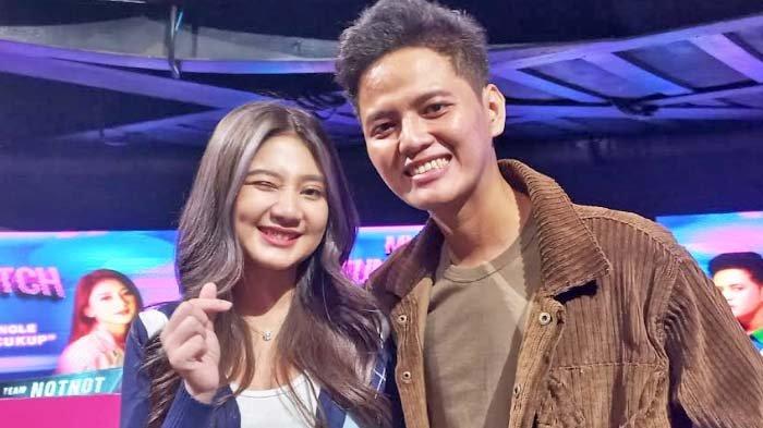 LIRIK LAGU: Tak Pernah Cukup - Stevan Pasaribu, Pelajaran Cinta dari ...