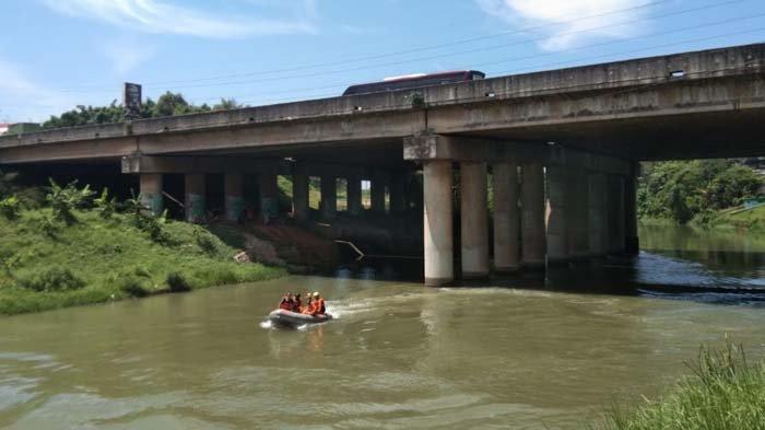 Jenazah Nypsu Nababan Ditemukan Tim SAR di Saluran Irigasi Kecamatan ...