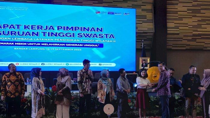 STISIPOL Pahlawan 12 Dapat Penghargaan dari LLDIKTI Wilayah II ...