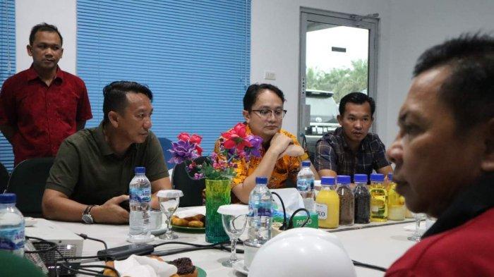 Bersama Burhanudin, Wamendag RI Jerry Sambuaga Tinjau Perusahaan Kelapa ...