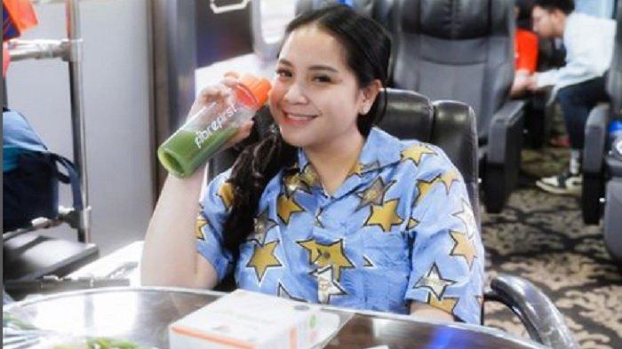 Nagita Slavina Gunakan Baju Seharga Rp8,2 Juta, Warganet Nyeletuk Modelnya - Posbelitung.co