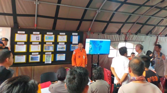 Besok 30 Penyelam Sisir 12 Titik Cari Helikopter Polri yang Jatuh di ...