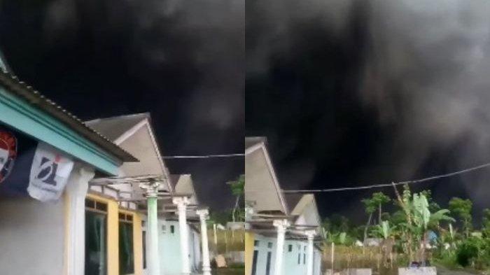 Wedus Gembel Gunung Semeru Kepung Pemukiman Warga, Siang Berubah ...