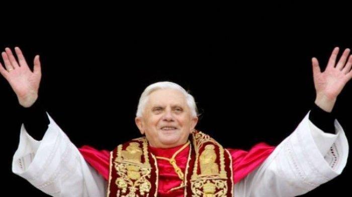 Paus Benediktus XVI Tutup Usia, Jenazah akan Dimakamkan di Gua Vatikan - Posbelitung.co