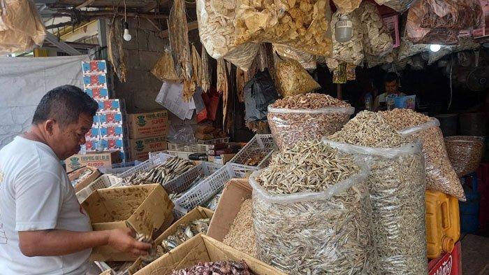 Bosan dengan Menu Lebaran, Ikan Asin Jadi Incaran di Pangkalpinang ...