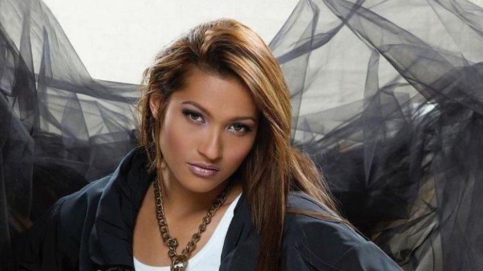 Biodata Karenina Maria Anderson, Aktris Pemeran Film Alea Anak Ratu ...