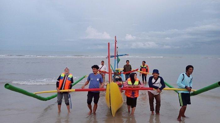 Let's Enjoy Belitung! Serdang Beach has The Finest Sand in Southeast ...
