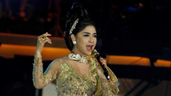 Biodata Uut Permatasari, Kini Rela Tinggal di Kos Sekamar Berempat ...