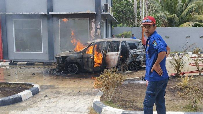 Mobil Terbakar di SPBU Perawas Belitung, Ternyata Ada Jeriken Berisi ...