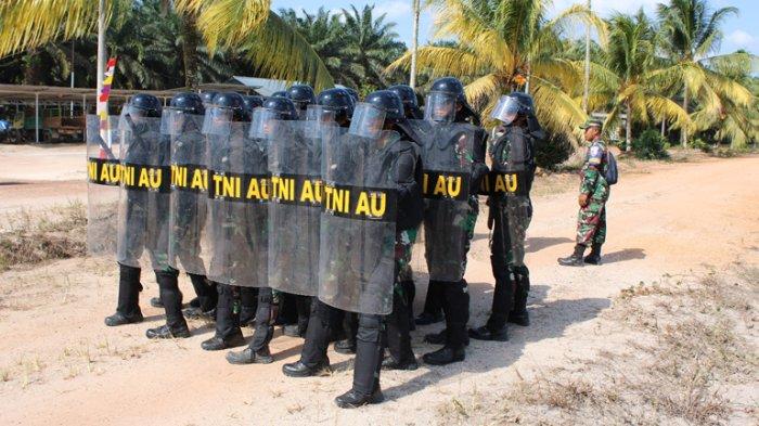 Lanud H AS Hanandjoeddin Belitung Gelar Simulasi Penanggulangan Huru ...