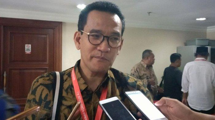 Biodata Refly Harun, Terkena Lemparan Botol saat Diskusi Kebangsaan Bareng Rocky Gerung di ...