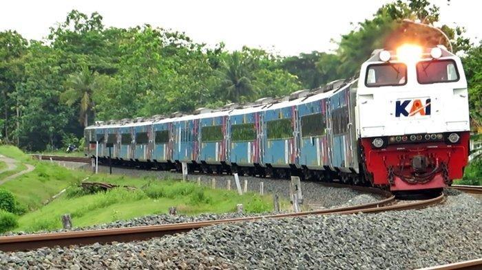 Beli Tiket Kereta Api Nataru 2024 Bisa Online, 34 Perjalanan Tambahan ...