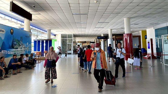 Jumlah Penumpang di Bandara Depati Amir Pangkalpinang Menurun di Awal Ramadan - Posbelitung.co