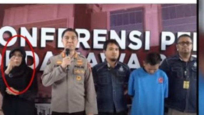 Terkuak Sosok Meri Juru Bahasa Isyarat Saat Jumpa Pers Pegi Setiawan ...