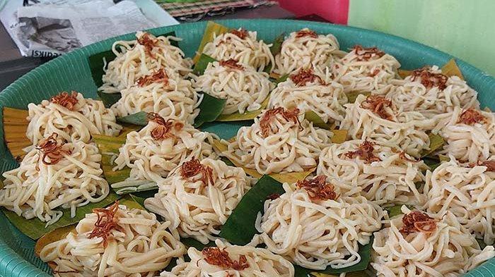 Kisah Zainur Pedagang Pantiaw Gandum 20 Tahun Geluti Kuliner ...