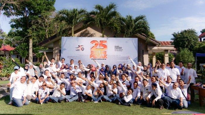 Alumni SMANSA Gelar Reuni 25 Tahun Perak, Nostalgia Diiringi Pemberian ...