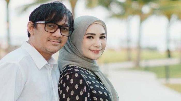 Menguak Arti Video Andre Taulany, Bayangan Istri Seperti Ular Membelit ...