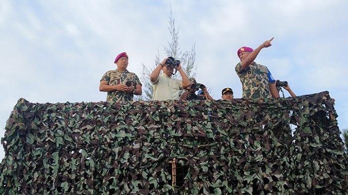 Latihan Amfibi Korps Marinir di Pantai Belitung, Perpaduan Militer dan ...