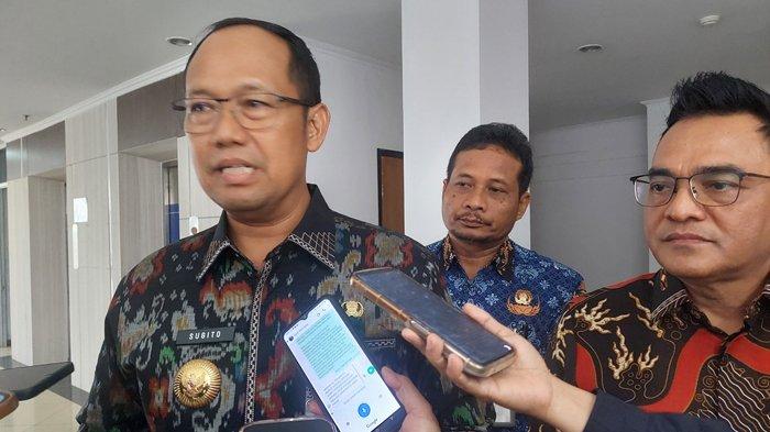 Pj Gubernur Bangka Belitung Teken Rekomendasi UMP Babel 2025 Hari Ini - Posbelitung.co