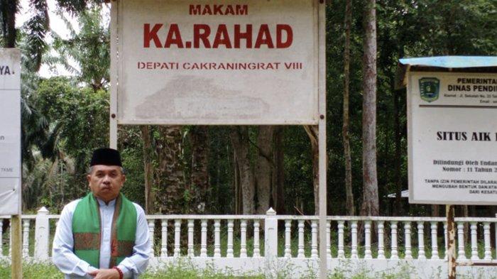 Sebelum Nyoblos, Cawabup Belitung Nomor Urut 2 Masdar Nawawi Ziarah Ke Makam KA Rahad dan Para ...