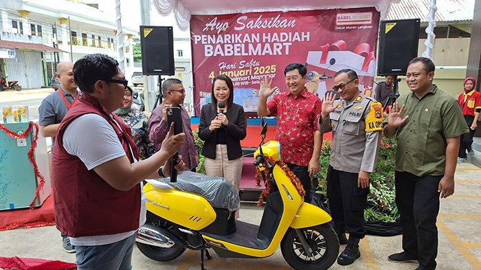 Sosok Aprilianti Warga Manggar Beltim Penerima Hadiah Utama Babel Mart ...