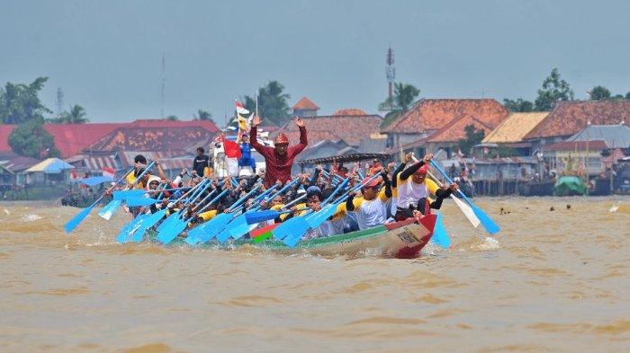 Kalender Wisata dan Event 14-18 Agustus 2024, Nonton Festival Perahu ...