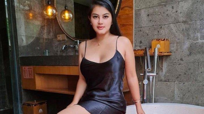 BIODATA Gita Youbi, Penyanyi Dangdut Sekaligus Sebagai DJ, Kini Kerap Tampil di Youtube ...