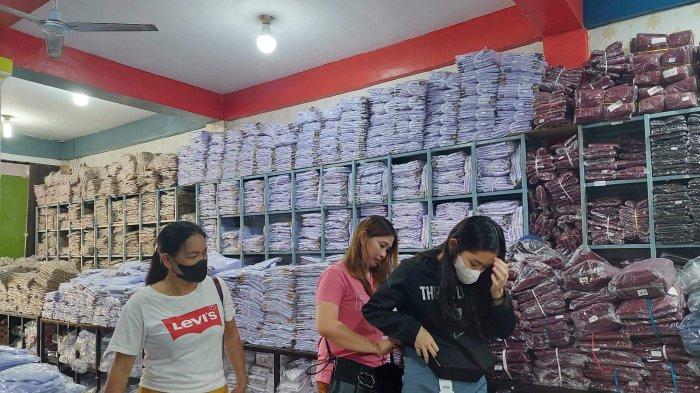 Toko Seragam Sekolah Ramai Pembeli - Posbelitung.co