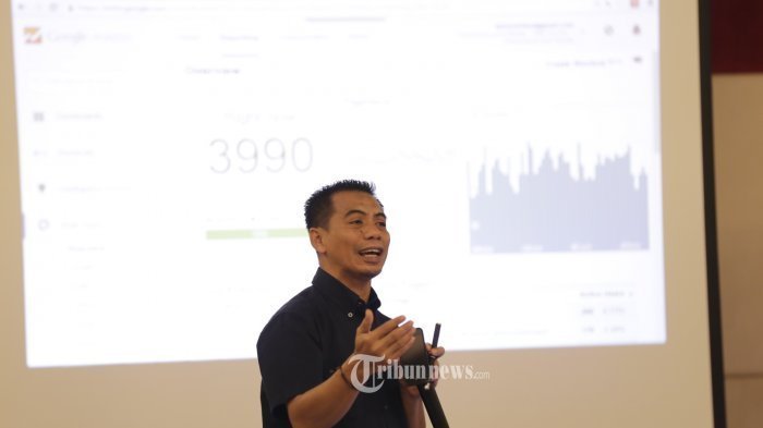 Sosok Dahlan Dahi, CEO Tribun Network - Pos Belitung, Terpilih Menjadi ...