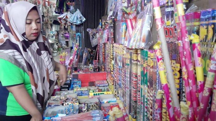 258 Jenis Kembang Api Boleh Dijual, Petasan T‎idak Masuk Daftar ...