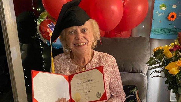 Nenek 93 Tahun ini Baru Terima Ijazah SMA Setelah 75 Tahun, Ini ...