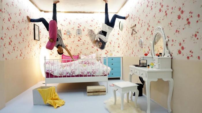 Ternyata Begini Cara Bikin Foto Dunia Terbalik, Kalian Mau Coba ...