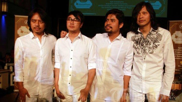 Sebelas Januari Bertemu, Menjalani Kisah Cinta Ini, Lirik dan Chord ...
