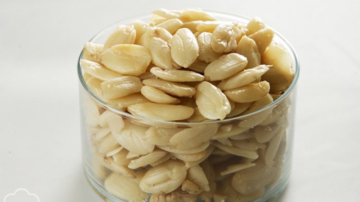 Ini Dia Obat Kuat Alami Bagi Pria, Coba Buktikan Manfaat Kacang Kenari ...