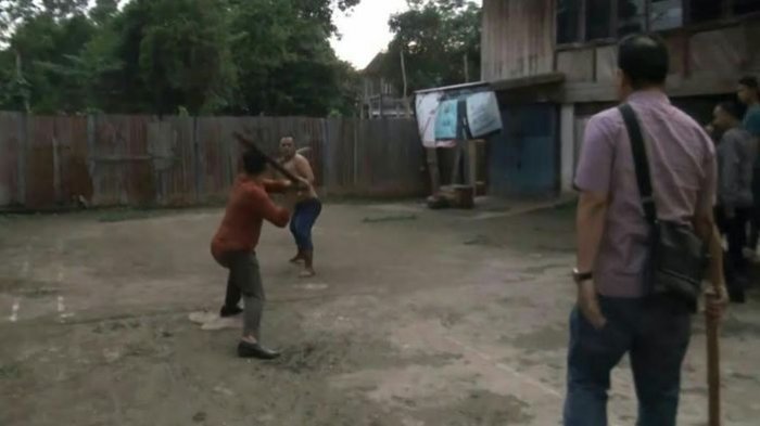 Demi Janda Muda 2 Pria Nekat Duel, Tubuh Luka-Luka Janda Menghilang ...