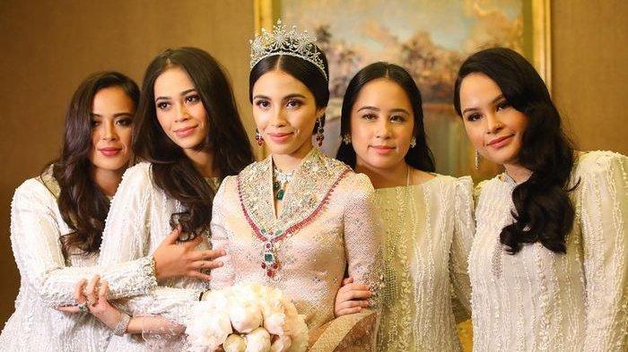 3 Putri Raja Malaysia Lahir dari Seorang Aktris 80'an yang Rela Jadi ...