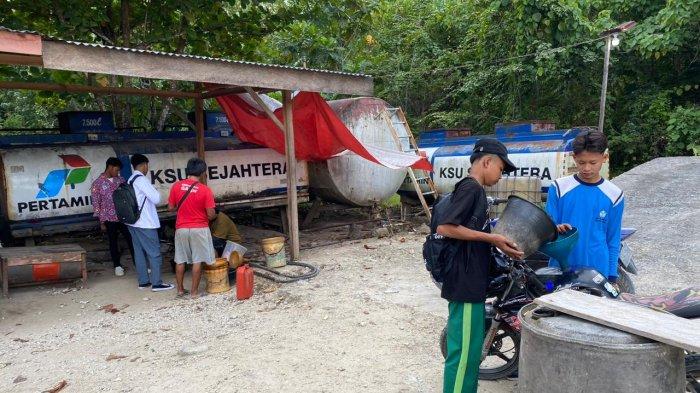 BBM di Pulau Enggano Bengkulu Terbatas, Isi Pakai Ember-Motor Maksimal ...