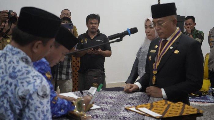 Wajah Lama Jabatan Baru, Ini 14 Pejabat Hasil Seleksi JPTP yang Dilantik Bupati Bengkulu Selatan ...