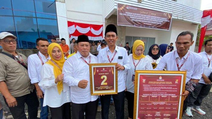 Intip Gaji Hingga Tunjangan Choirul Huda-Rahmadi Dilantik Bupati dan ...