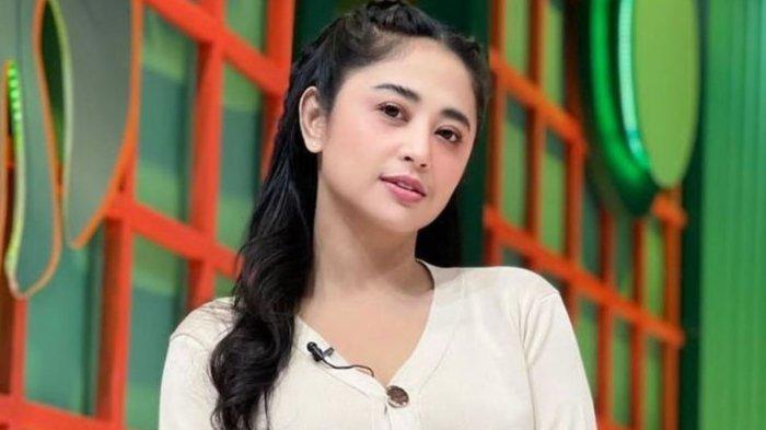 Fakta-fakta Perseteruan Dewi Perssik dengan Ketua RT, Ternyata Miskomunikasi soal Titip Hewan ...