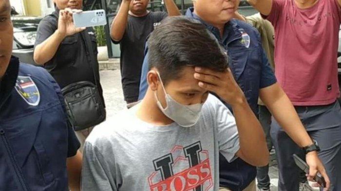 Ini Motif AWK Ancam Tembak Anies Baswedan Saat Live TikTok, Tutupi ... Ini Motif AWK Ancam Tembak Anies Baswedan Saat Live TikTok, Tutupi ...