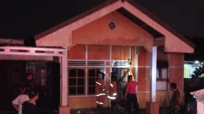 Korsleting Listrik, Rumah Warga di Rejang Lebong Nyaris Ludes Terbakar - Tribunbengkulu.com