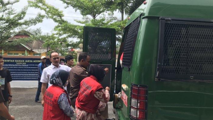 Breaking News: Kejari Tahan Direktur Rumah Sakit-Ipar Bupati Korupsi RSHD Manna Bengkulu Selatan ...