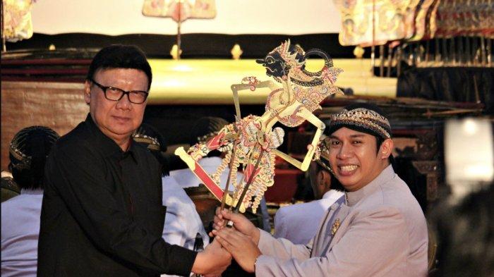 Hadirkan Dalang Ki Bayu Aji, PMJB Lestarikan Kesenian Wayang Kulit - Tribunbengkulu.com