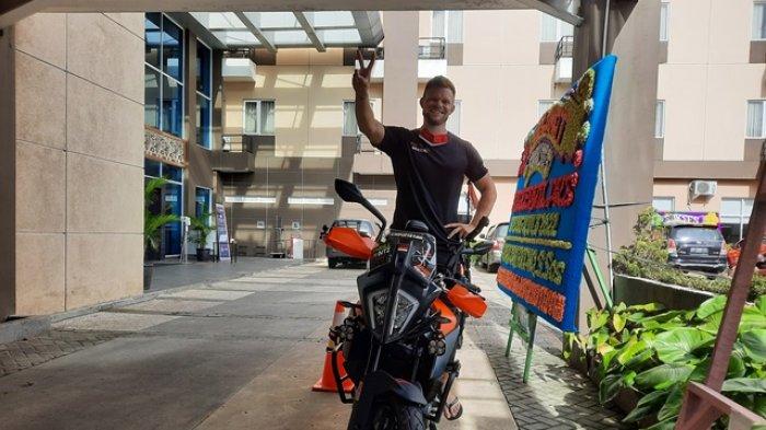 Kristian Hansen: Youtuber Asal Denmark yang Pilih Resign untuk Keliling ...