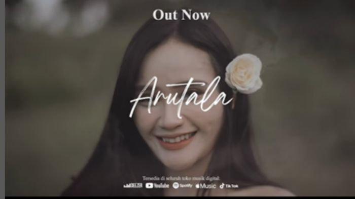 Lirik dan Makna Lagu Arutala Singel Terbaru Fanny Soegi 'Kurapalkan ...