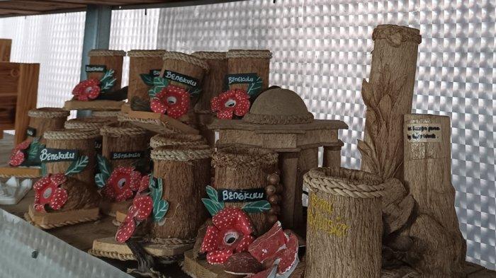 Mengenal Kerajinan Kulit Lantung yang Jadi Salah Satu Primadona di ...