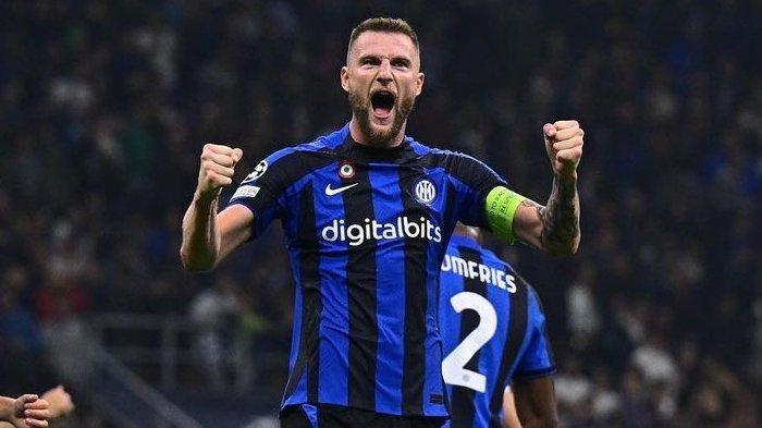 Milan Skiniar Perpanjang Kontrak dengan Inter Milan, Skiniar Ingin ...