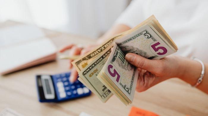 PNS Bisa Tak Dapat THR dan Gaji ke 13 Tahun 2025? Ini Penjelasannya - Halaman all ...